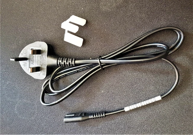SPEZIAL STROMKABEL - 3-poliger Stecker - 1,50 m Zuleitung - Safety-Mark ...