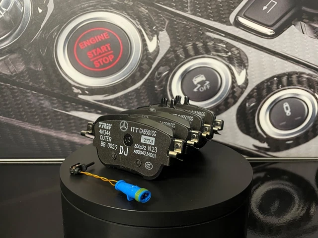 GENUINE MERCEDES-BENZ W213 E-Class REAR Brake Pads & Sensor A0004209203 ...