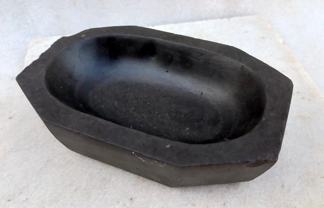 ANTIQUE OLD COLLECTIBLE Hand Carved Indian Real Touchstone Stone Mortar ...