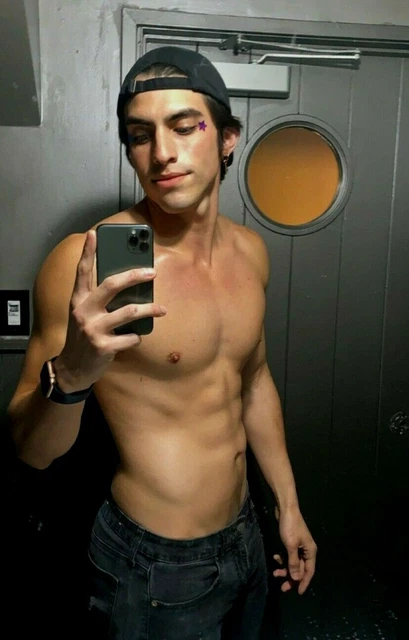 SHIRTLESS MALE MUSCULAR Hunk Beefcake Fit Physique Backwards Cap PHOTO ...