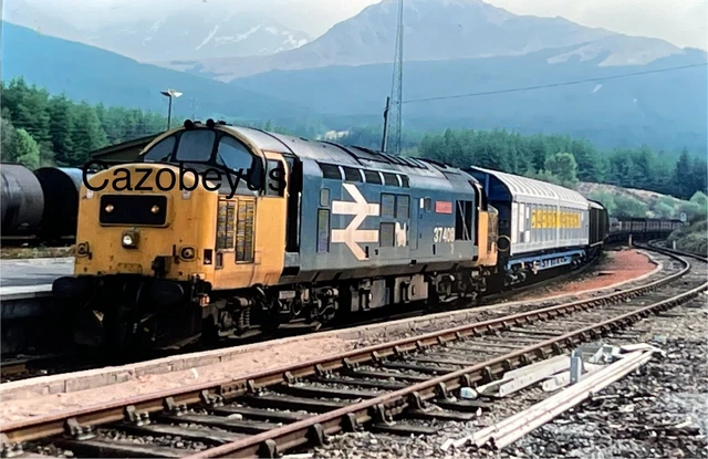 ORIGINAL 35MM TRAIN Class 37 37408 @ Crianlarich Dated 12-5-88 BUY100 £ ...