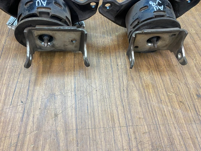 FORD FALCON AU XR8 V8 5L Windsor Engine Mounts + Brackets Pair LHS ...