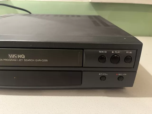 GRABADORA DE CASETE de video VHS VCR de 4 cabezales Gold Star GVR-C435 ... GRABADORA DE CASETE de video VHS VCR de 4 cabezales Gold Star GVR-C435 ...