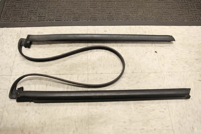 PORSCHE 911 993 Convertible Top Roof Frame Seal / Weatherstrip 993.561 ...