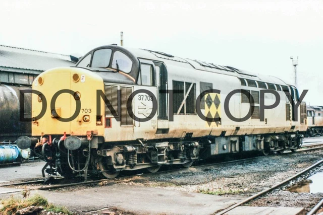 UK DIESEL TRAIN Railway Photograph Of Class 37 37703 Loco. Rm37-1735 £1 ...