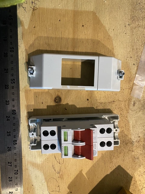 WYLEX ISOLATOR 100A 2 pole switch with enclosure to suit meter tails £8 ...
