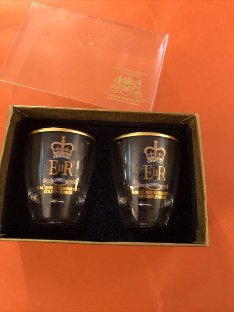 PAIR QUEEN ELIZABETH II 50th Golden Jubilee Heavy Gold Shot Glasses set ...