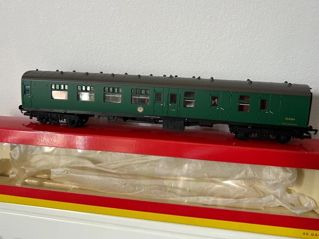 HORNBY OO GAUGE BR Mk 1 Southern Region Brake Second Passenger Coach £ ...