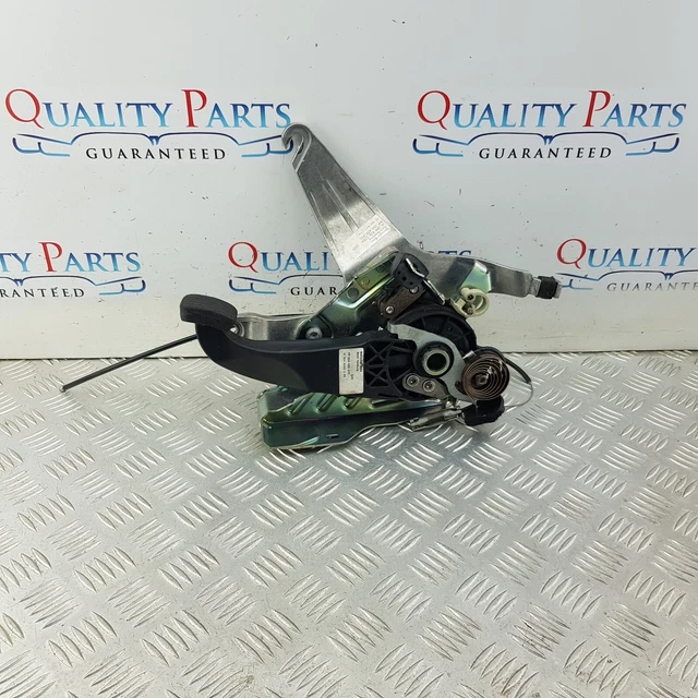 MERCEDES C CLASS Handbrake Parking Brake Pedal W204 2013 A2044201284 £ ...