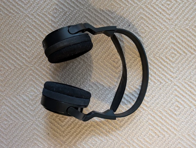 SONY MDR-RF811R WIRELESS headphones & Tmr-rf810r Transmitter £30.00 ...