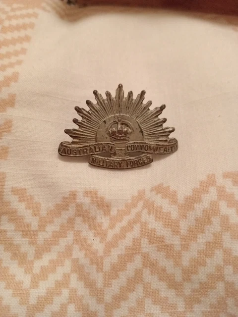 AUSTRALIAN COMMONWEALTH MILITARY Force (Rising Sun Badge) - Collar ...