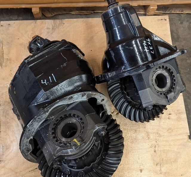 SET 4.11 RATIO Meritor MD2014X Front Differential Carrier 41 Spline New ...