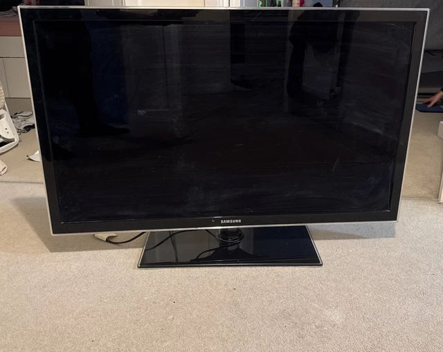 SAMSUNG UE40F5300AK 40& Full HD LED TV – Great Condition, Remote ...