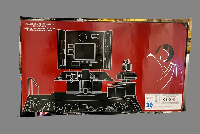 DC COLLECTIBLES BATMAN the Animated Series Batcave with Alfred ...