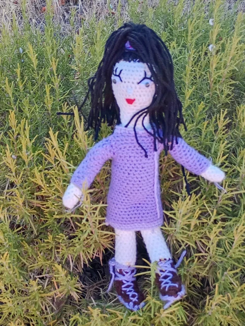 UNIQUE DOLL THE one that continues 35cm with piece + legend £52.31 ...