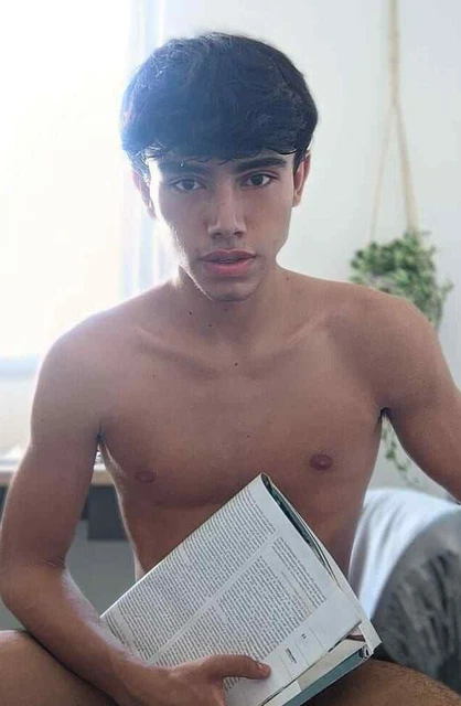 Shirtless Male Handsome Guy Dude Beefcake Smooth Young Jock Hunk Photo