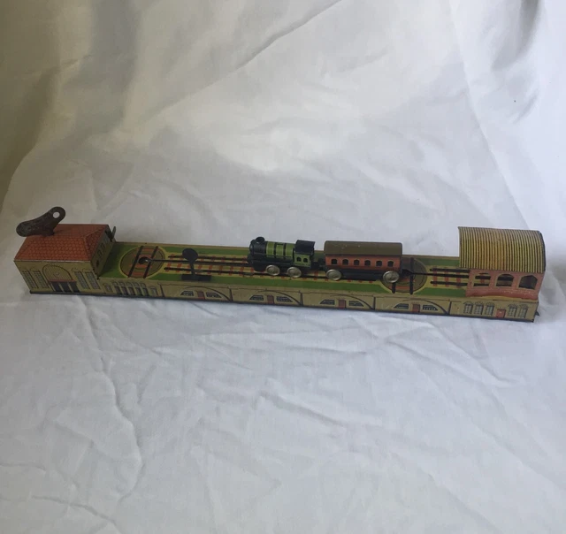 VINTAGE TRAIN- WIND-UP-TIN TOY-RICO SPAIN-LITHO-WORKS-wTRACK & STATION ...