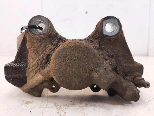 LAND ROVER DEFENDER 90 County Td5 2002 Caliper Rear Right Side £35.00 ...