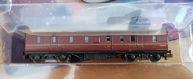 N GAUGE GRAHAM Farish 374-889 50ft ex-LMS Parcel Van M31408M in BR ...