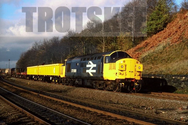 35MM SLIDE BR British Rail Diesel Loco Class 37 37008 Healey Mills 1989 ...