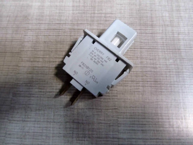 1PCS USED F82XB120 CHERRY button switch Threshold switch F82 #A6-30 EUR ...