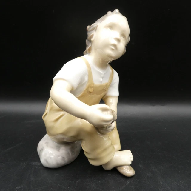 B & G Bing And Grondahl 2275 Help Me Mom Mum Figure Figurine Perfect ...