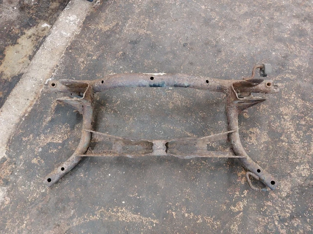 VOLKSWAGEN VW GOLF Mk5 Mk6 Touran Audi A3 8P Rear Axle Subframe ...