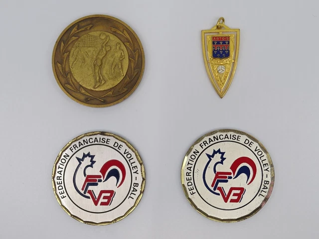LOT MÉDAILLES FÉDÉRATION Française Volley-Ball FFVB Artois 62 /A102 EUR ...