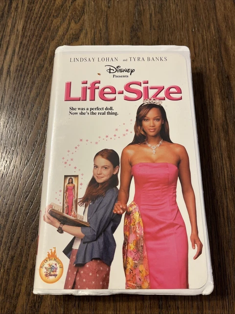 LIFE-SIZE VHS VIDEO Tape 2000 Disney Clamshell Lindsay Lohan Tyra Banks ...