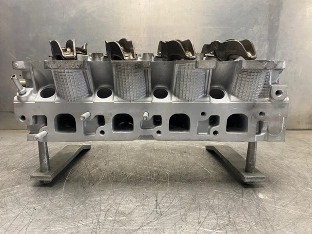 RECONDITIONED CYLINDER HEAD Ford Sierra 1.8 Cvh 1987-1993 Rffoeeb7A £ ...