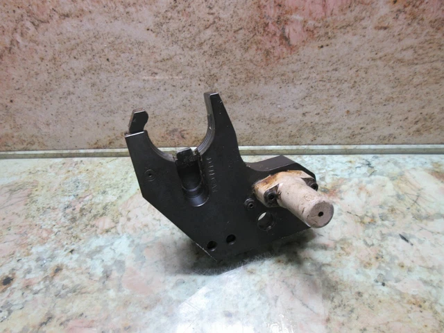 HITACHI SEIKI HG400 Cnc Mill Tool Changer Arm Holder Din Cat .Lot Of 3 ...