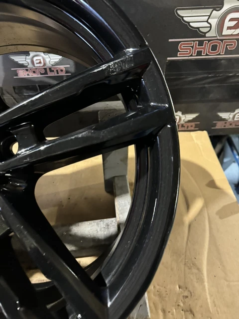 1 GENUINE BMW 1 2 Series Shadow Edition 719M 18” FRONT Alloy Wheel ...