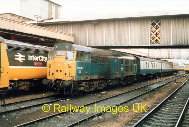 RAILWAY PHOTO 6X4 Class 31 31435 BR Blue Parcel Vans Sheffield c1987 £2 ...