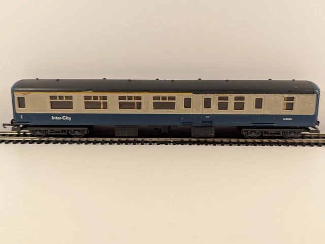 LIMA L305303W OO Gauge BR Mk2B BFK Brake First Corridor Coach – W16084 ...