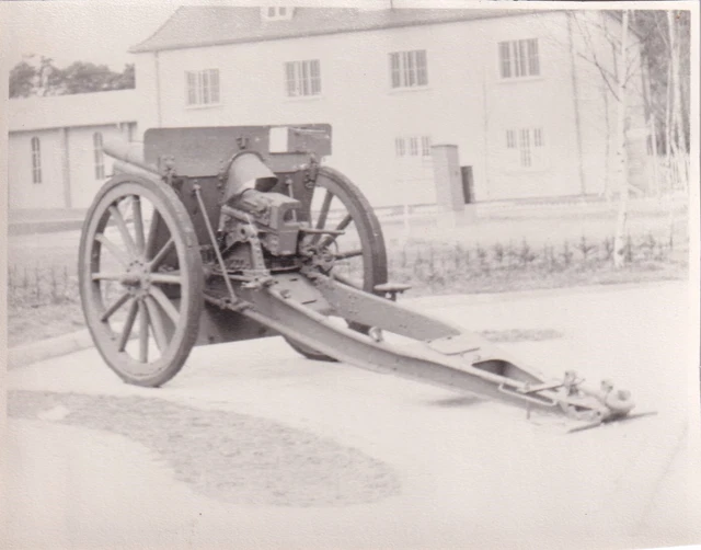 ORIGINAL WWII SNAPSHOT Photo CAPTURED JAPANESE FIELD ARTILLERY GUN 1004 ...