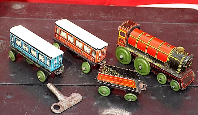 VINTAGE TINPLATE MINIATURE Wind-Up Passenger Train Set, Possibly ...