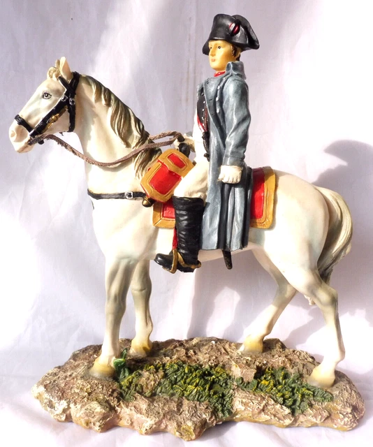 MINIATURE STATUETTE EN RESINE - NAPOLEON SUR SON CHEVAL 30 cm de H N ...