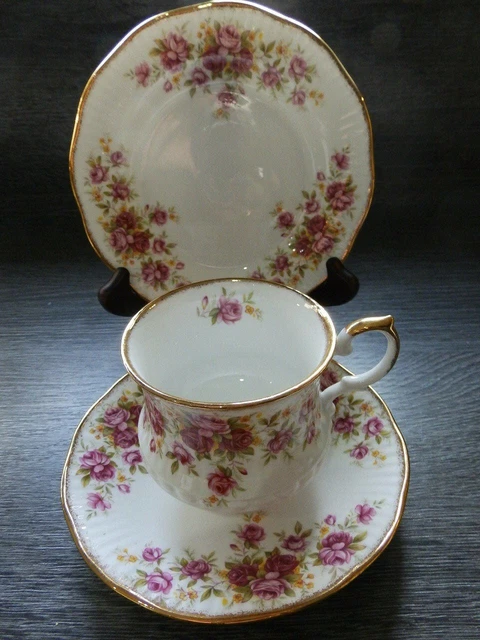 VINTAGE QUEEN'S FINE Bone China Queens Rose Design TRIO cup saucer ... VINTAGE QUEEN'S FINE Bone China Queens Rose Design TRIO cup saucer ...