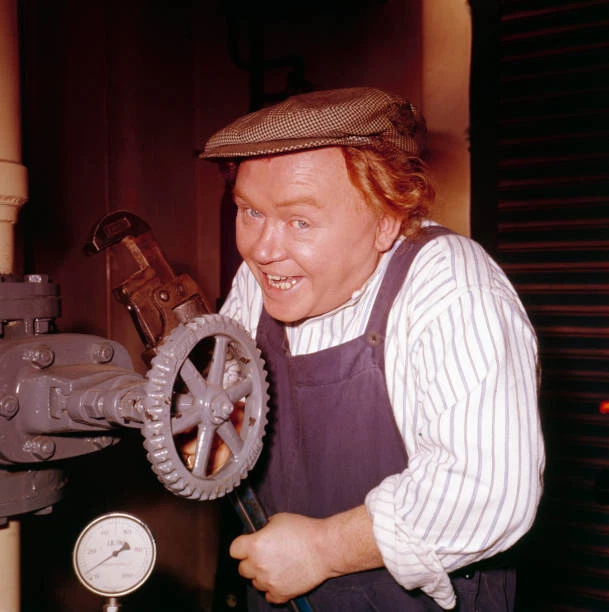 COMEDIAN AND ACTOR Charlie Drake Wearing A Cap And Overalls O 1960s Old ...