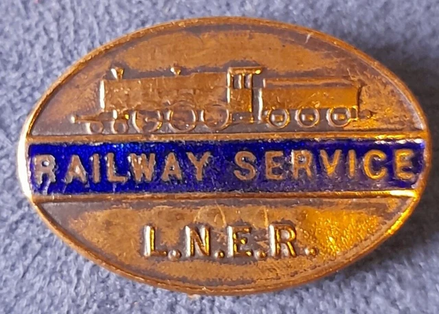 LONDON & NORTH Eastern Railway LNER war service PIN badge WW2 £25.00 ...