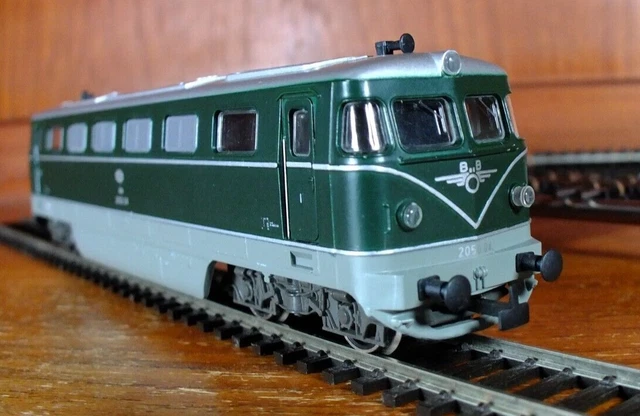 KLEINBAHN HO GAUGE class 2050 ÖBB diesel locomotive in red livery £70. ...