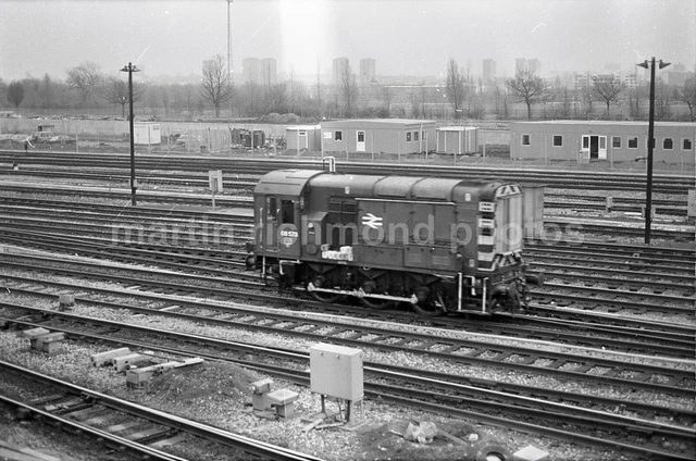 OLD OAK COMMON Class 08 08573 18.12.90 Railway Negative RN313 £2.99 ...