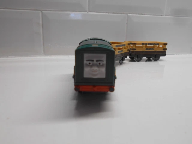 TOMY TRACKMASTER THOMAS the tank engine train paxton & his trucks £11. ...