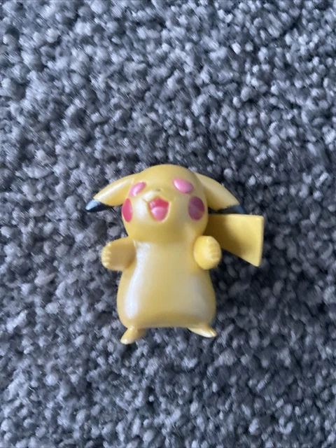 HEART EYES SHINY Pikachu Pokemon Figure Tomy Nintendo 25th Anniversary ...