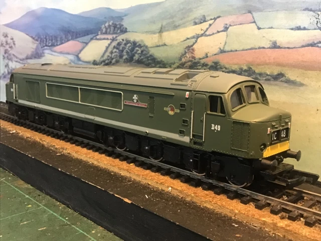 MAINLINE CLASS 45. B.R green livery. D49. ‘THE MANCHESTER REGIMENT ...