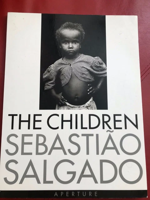 SALGADO, SEBASTIAO: I bambini di Sebastiao Salgado: usato EUR 47,76 - PicClick IT
