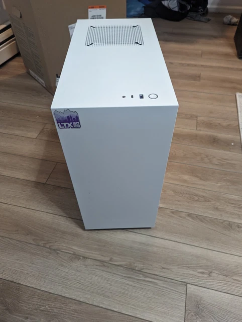 NZXT H510 COMPACT ATX Mid-Tower PC Gaming Case - White READ DESCRIPTION ...