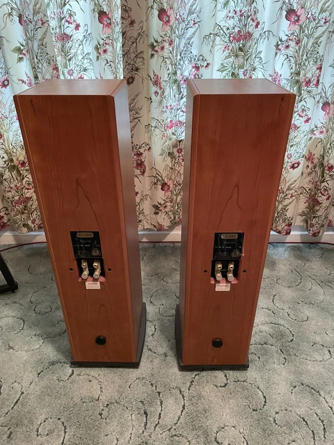 RUARK PRELUDE FLOORSTANDING speakers In Mint Condition Wood Cherry ...