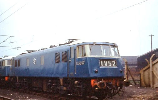 ORIGINAL COLOUR SLIDE of new E3037 BR class 82 electric loco £7.50 ...