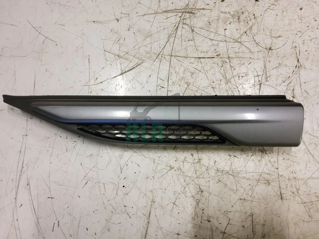 RANGE ROVER EVOQUE Nearside Passenger Front Wing Vent BJ32280B11ABW £29 ...